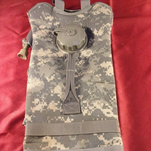 Accessories | Acu Mollie Ii Hydramax Hydration System With 10 Oz ...